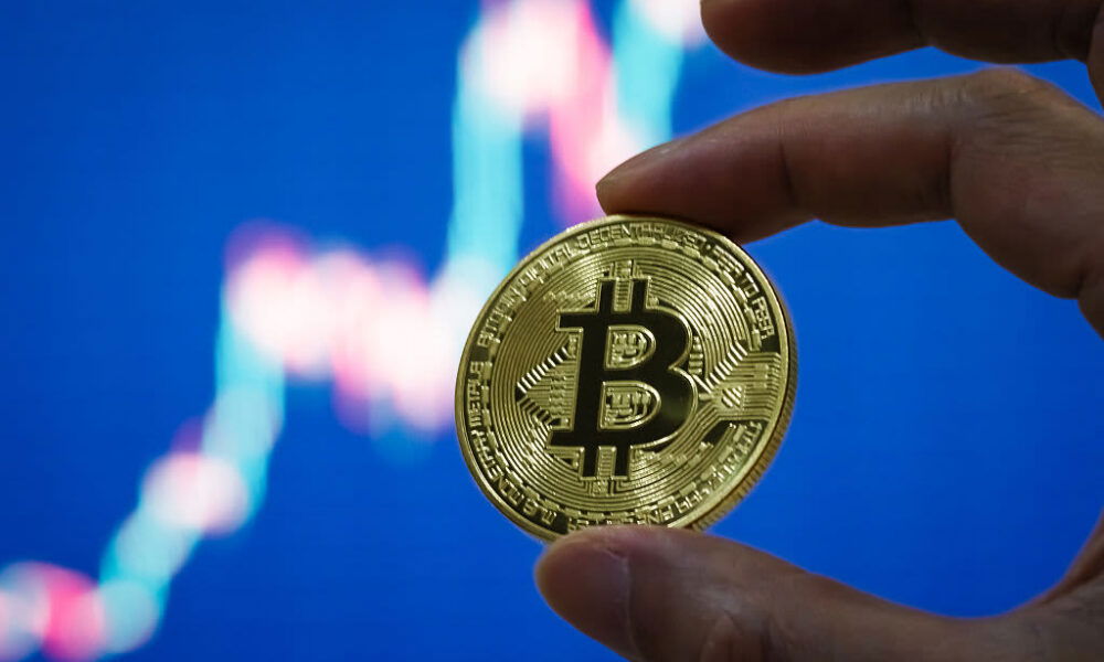 Bitcoin Faces Red Year-End Candle, Needs Recovery to Avoid First Post ...