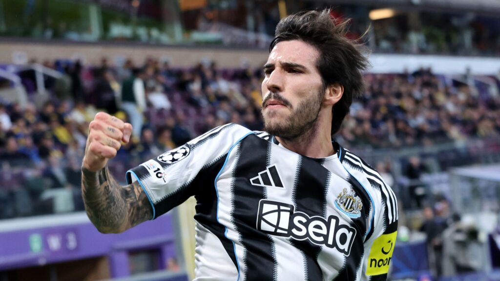 Man United Target Sandro Tonali In Ambitious Double Midfield Swoop This ...