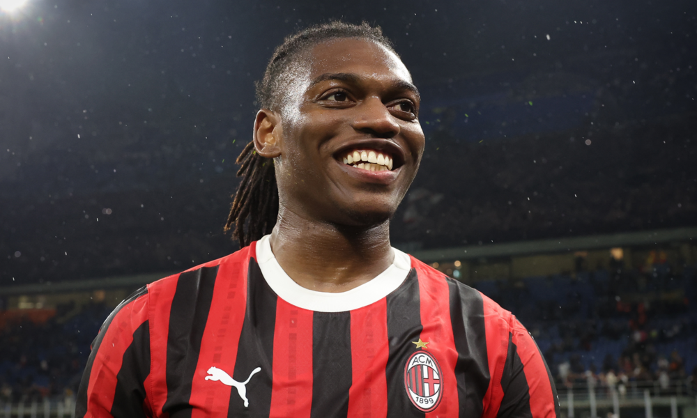 Rafael Leao in the Crosshairs: Manchester United and Liverpool Circle ...